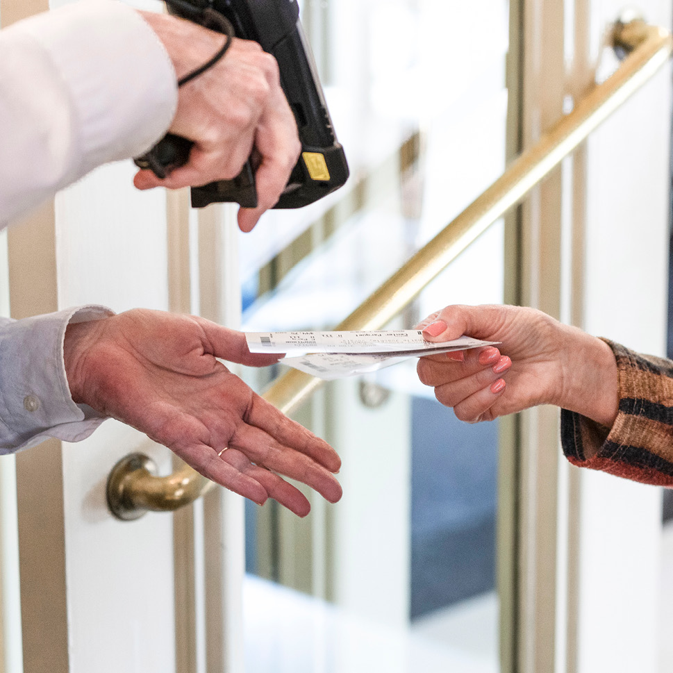 St. Louis Symphony Orchestra holding tornado relief benefit concert